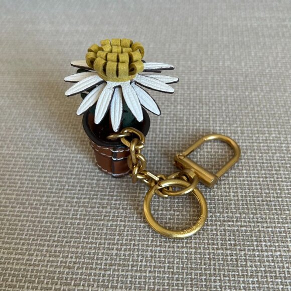 Tory Burch | Accessories | Tory Burch Daisy Flower Pot Key Fob Chain ...